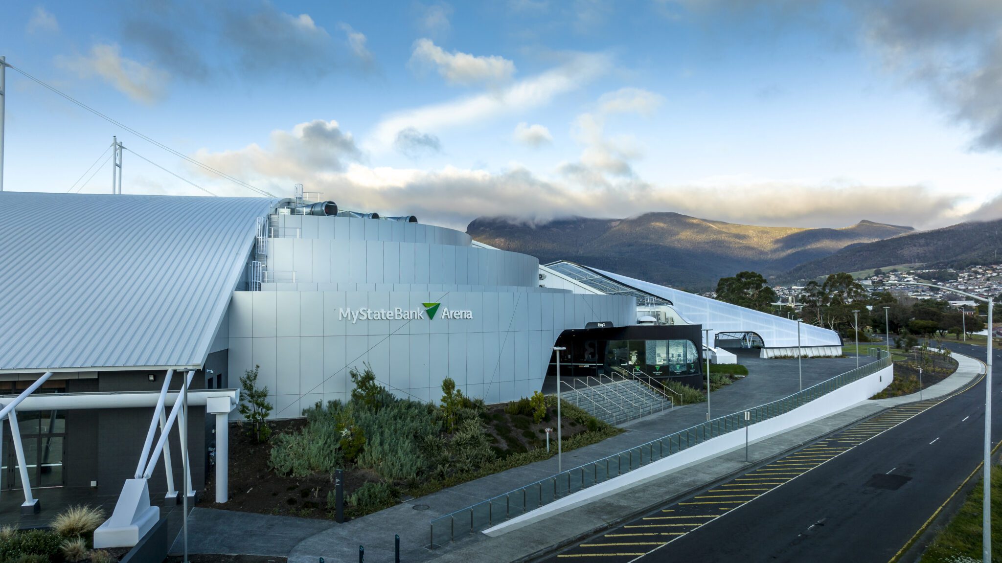 MondoClad | Clennett's Mitre 10