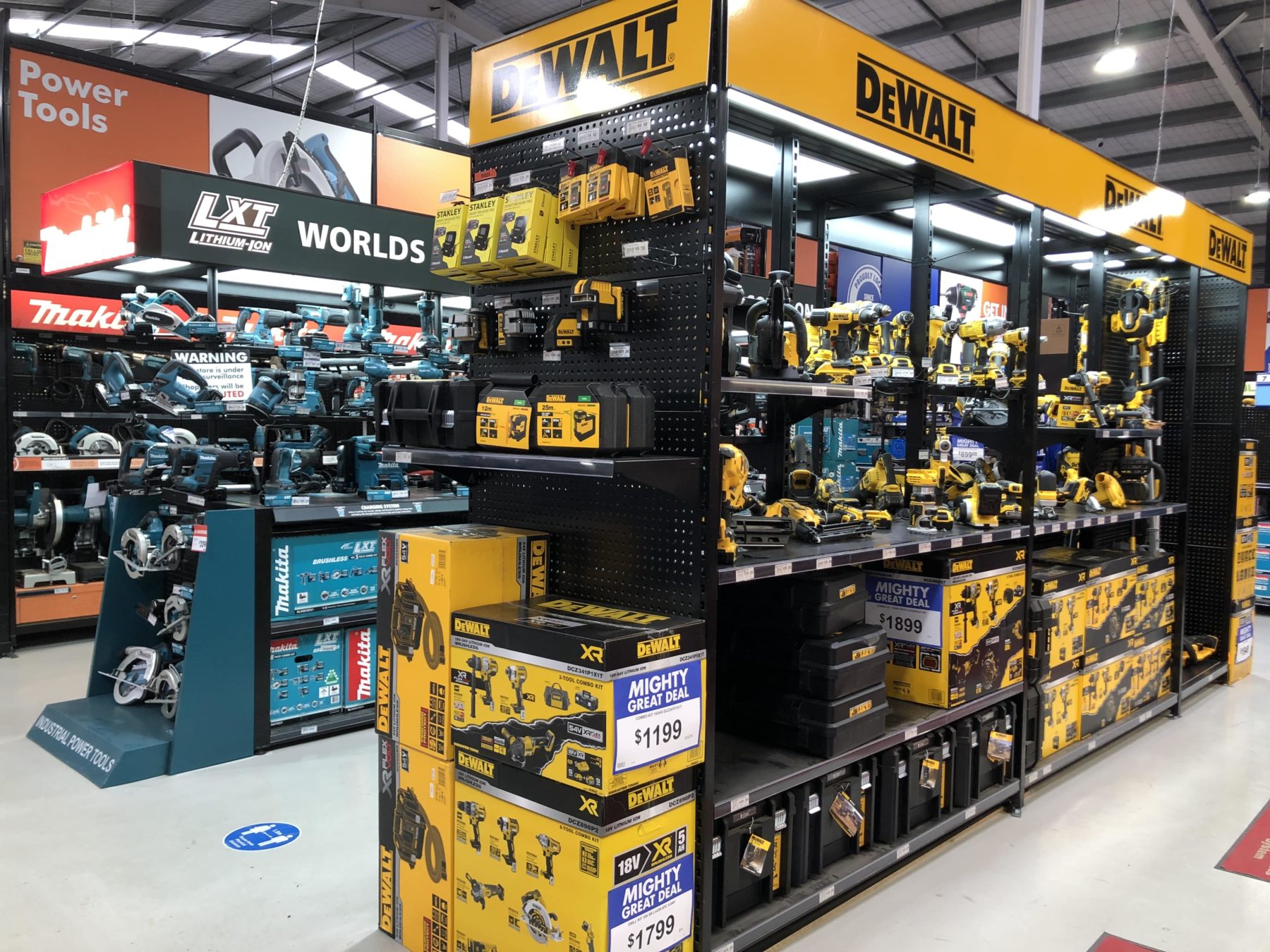 Power Tools & Accessories - Clennett's Mitre 10